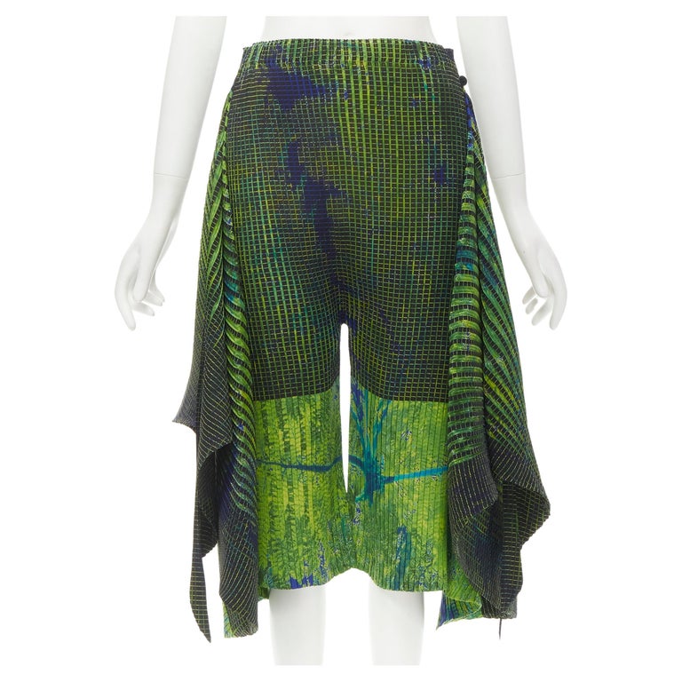 ISSEY MIYAKE green blue abstract print wrap draped culotte shorts S For ...
