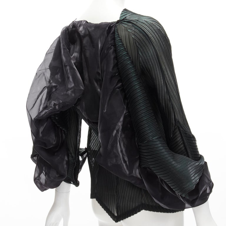 ISSEY MIYAKE green plisse pleat black cloud ruffle shawl top JP3 L For ...
