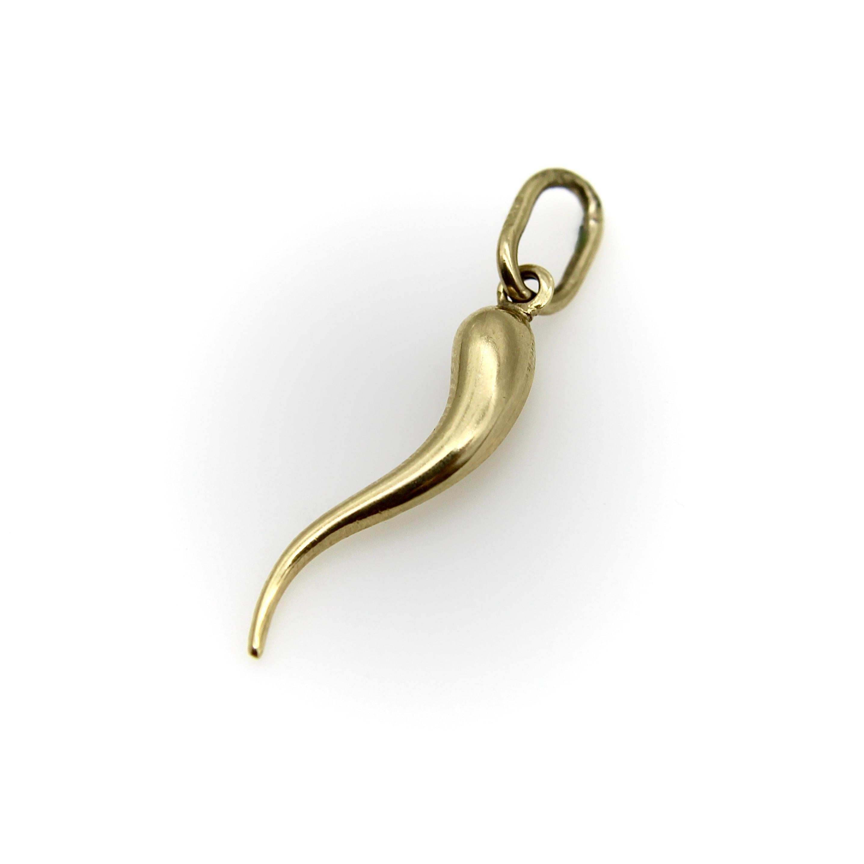Italian 14K Gold Cornicello Pendant Charm For Sale at 1stDibs
