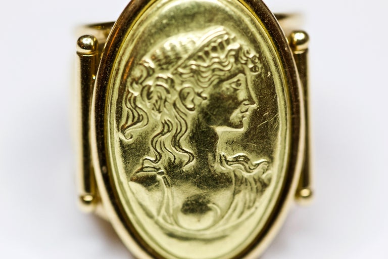 Italian 18 Carat Yellow Gold Portrait Ring For Sale at 1stDibs