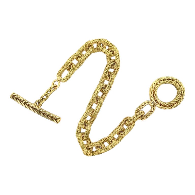 Italian 18 Karat Yellow Gold Oval Textured Link Toggle Clasp Modern ...