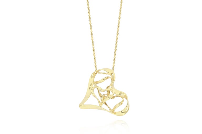 Italian 18K Gold Abstract Heart Shape Pendant Necklace For Sale at 1stDibs