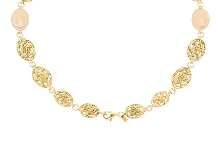 Italian 18K Gold Necklace with Superb Crasftsmanship For Sale at 1stDibs