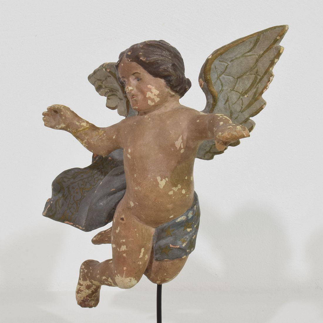 Italian 18th Century Hand Carved Wooden Baroque Angel For Sale at 1stDibs