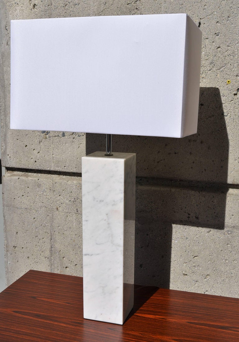Italian 1960s Carrara Marble Column Table Lamp For Sale at 1stDibs