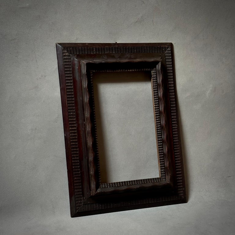 Italian 19th Century Carved Wood Frame For Sale at 1stDibs