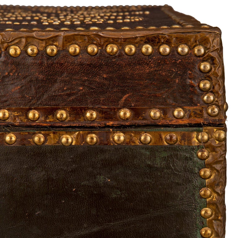 Italian 19th Century Renaissance St. Leather Trunk For Sale at 1stDibs