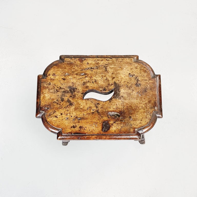 Italian Antiques Stool in Walnut Wood, 1600s For Sale at 1stDibs
