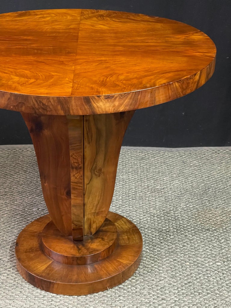 Italian Art Deco Burl Wood Side Table For Sale at 1stDibs