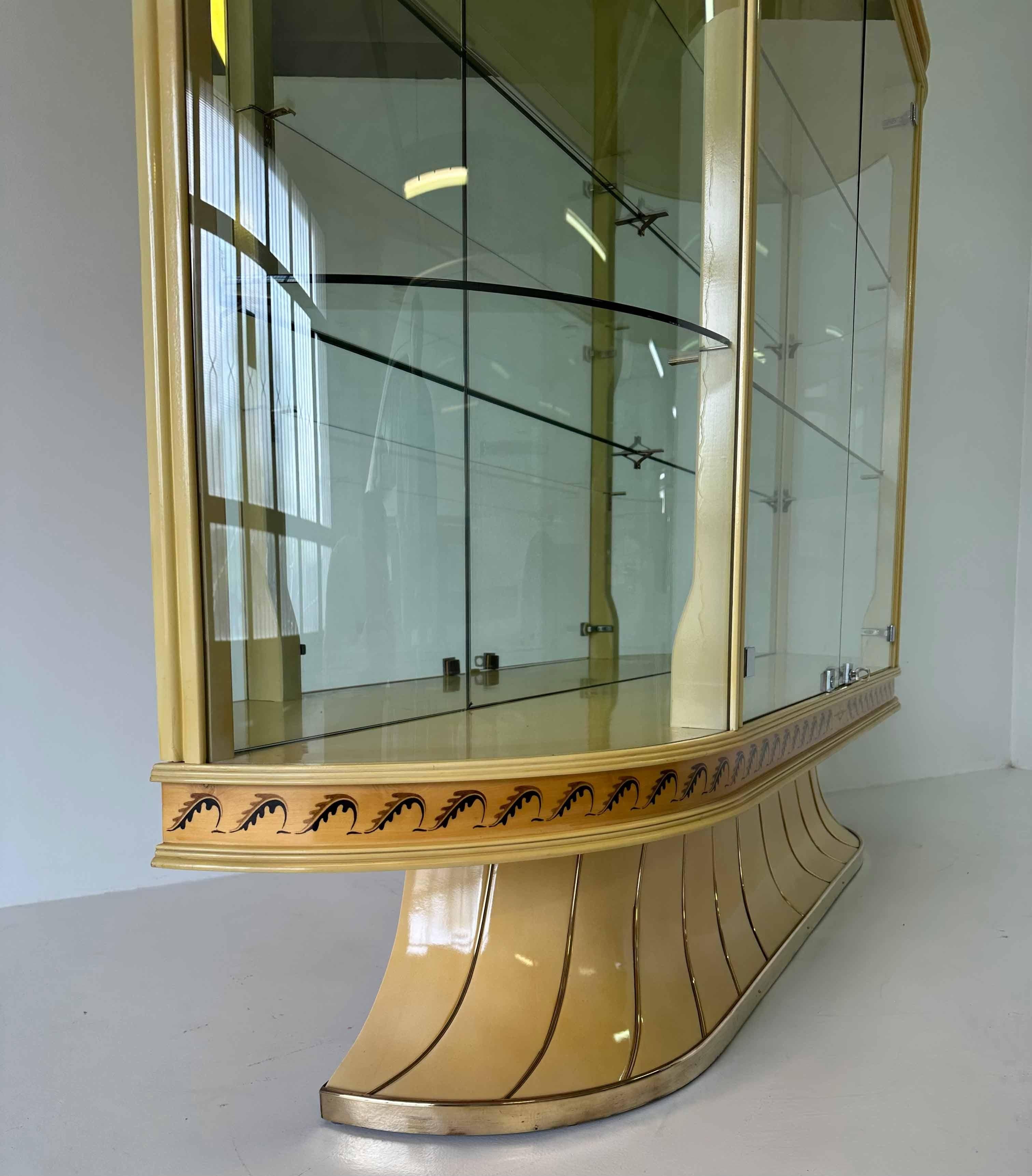 Italian Art Deco Cream Lacquer, Maple, Brass, Glass and Mirror Vitrine ...