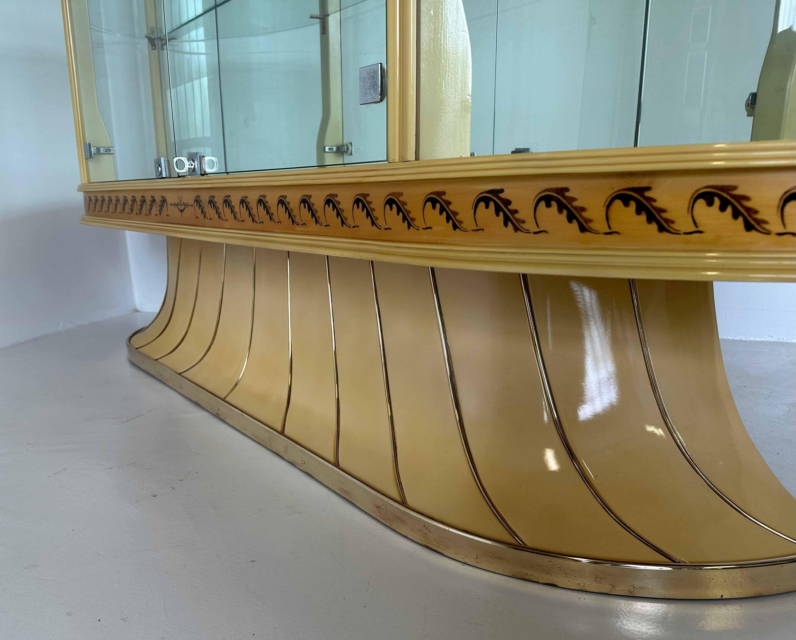 Italian Art Deco Cream Lacquer, Maple, Brass, Glass and Mirror Vitrine ...
