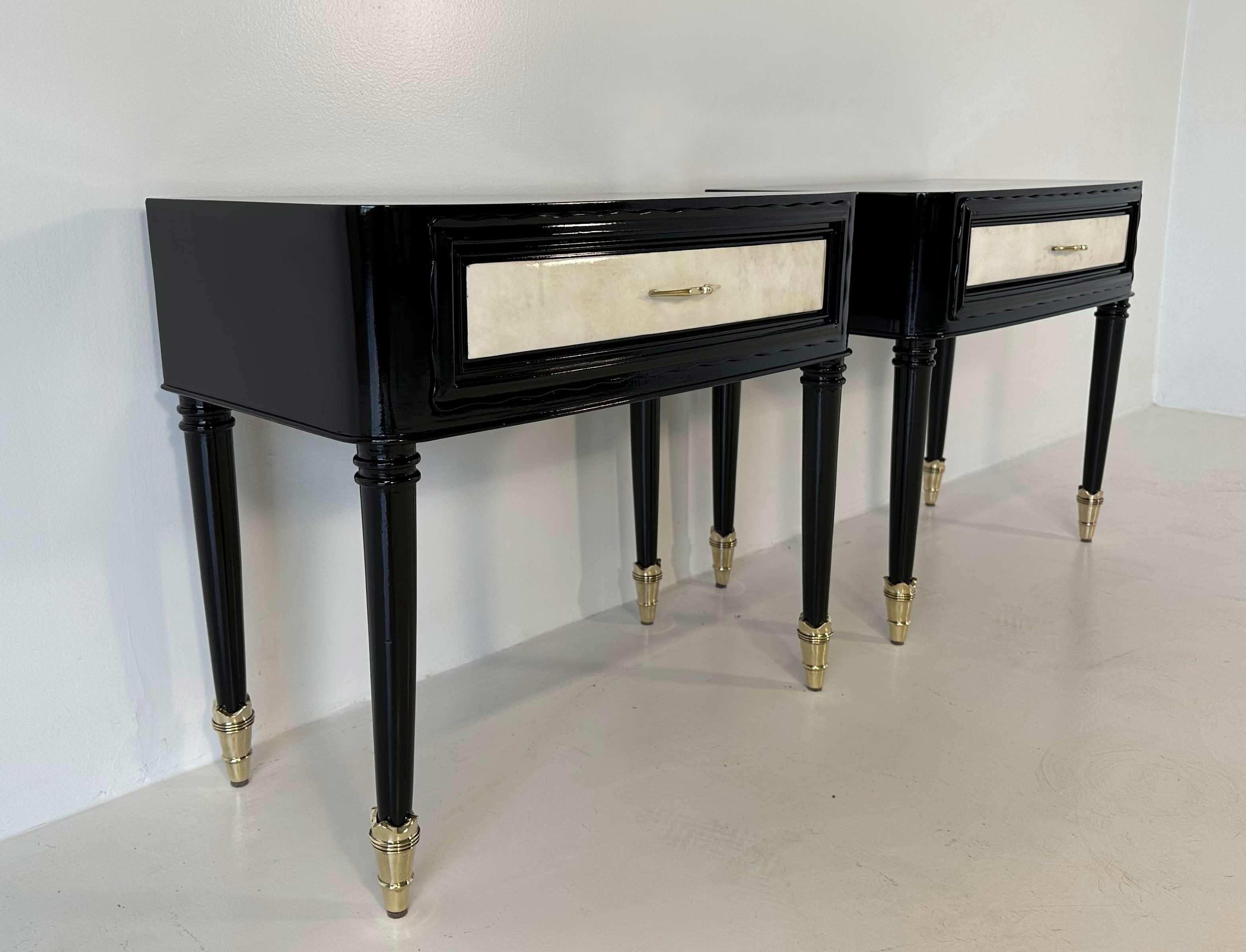 Italian Art Deco Parchment and Black Lacquered Nightstands, 40s, attr ...