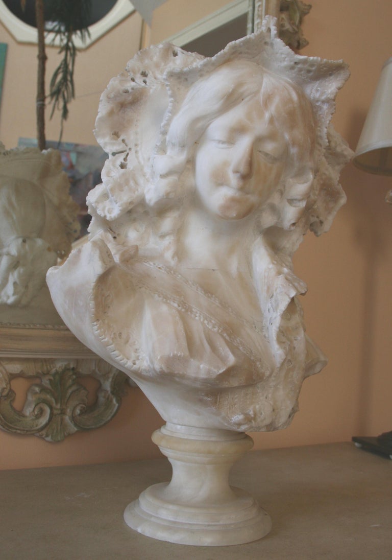 Art Nouveau Italian Marble Sculpture For Sale at 1stDibs