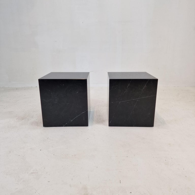Italian Black Marble Pedestal or Side Table, 1980's For Sale at 1stDibs