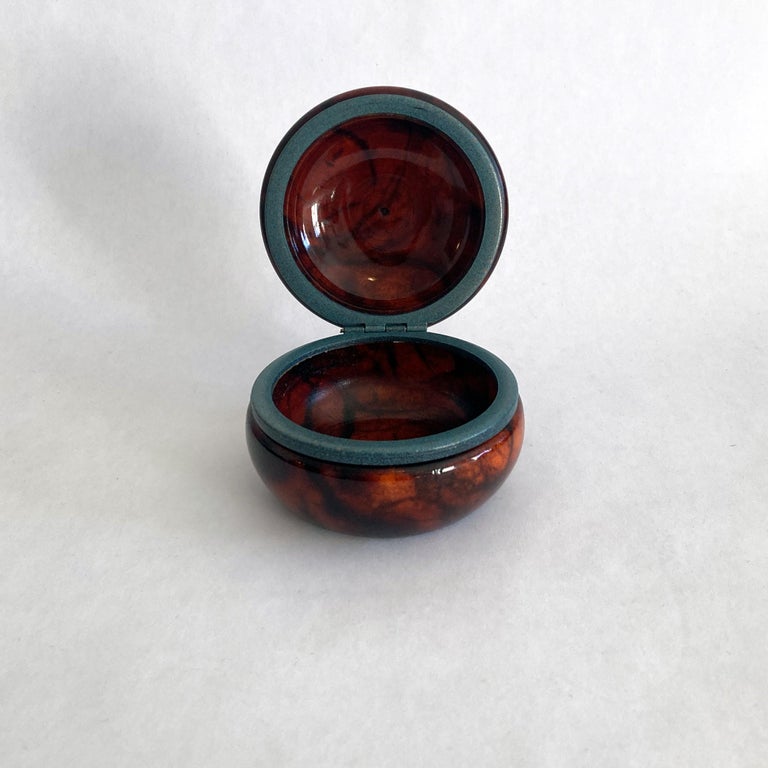 Italian Brown Red Alabaster Round Hinged Box For Sale at 1stDibs