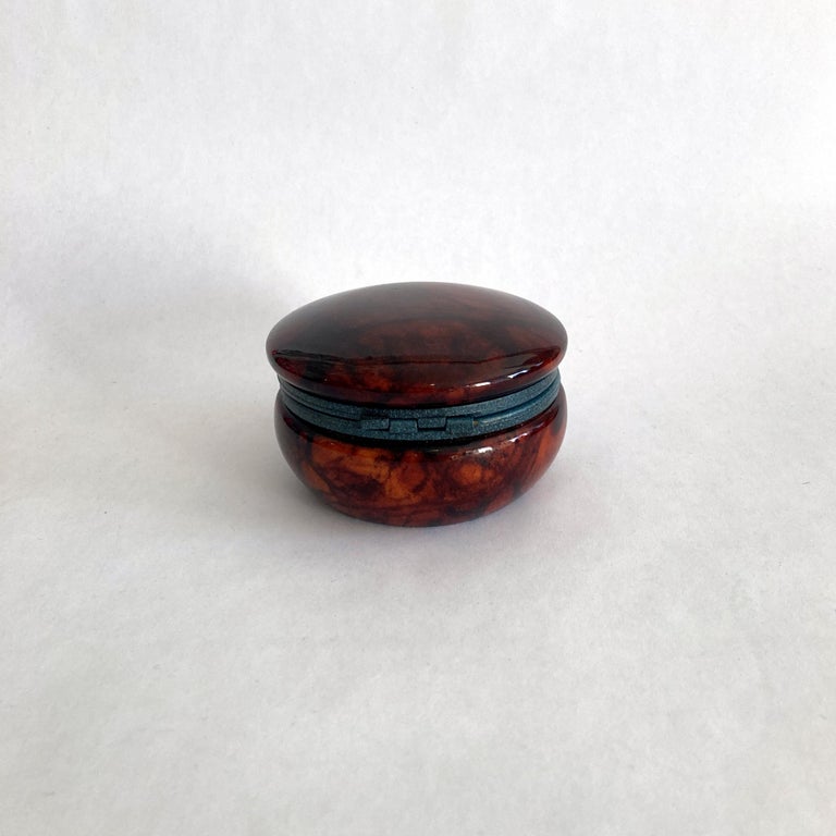 Italian Brown Red Alabaster Round Hinged Box For Sale at 1stDibs
