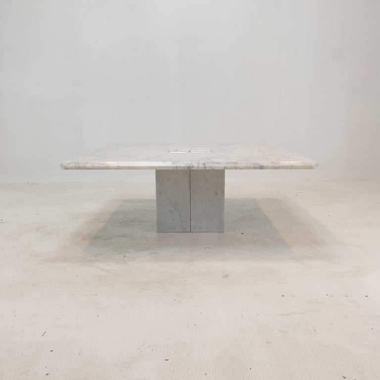 Italian Carrara Marble Coffee Table, 1990's For Sale at 1stDibs