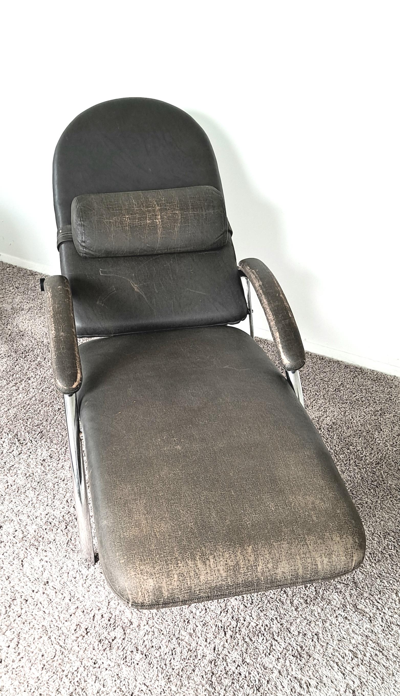 Italian Chase Lounge at 1stDibs | chase long chair