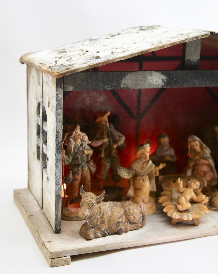 Italian Christmas Nativity Scene with 10 Traditional Figures and Wooden ...
