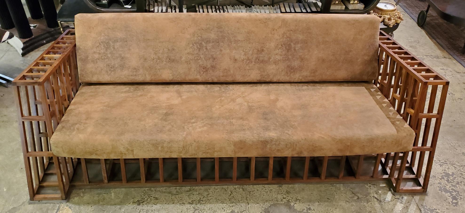 Italian Contemporary Modern Constructivist Sofa For Sale at 1stDibs