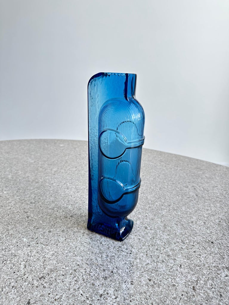 Italian Crystal Blue Vase by Grandi Cristalli For Sale at 1stDibs