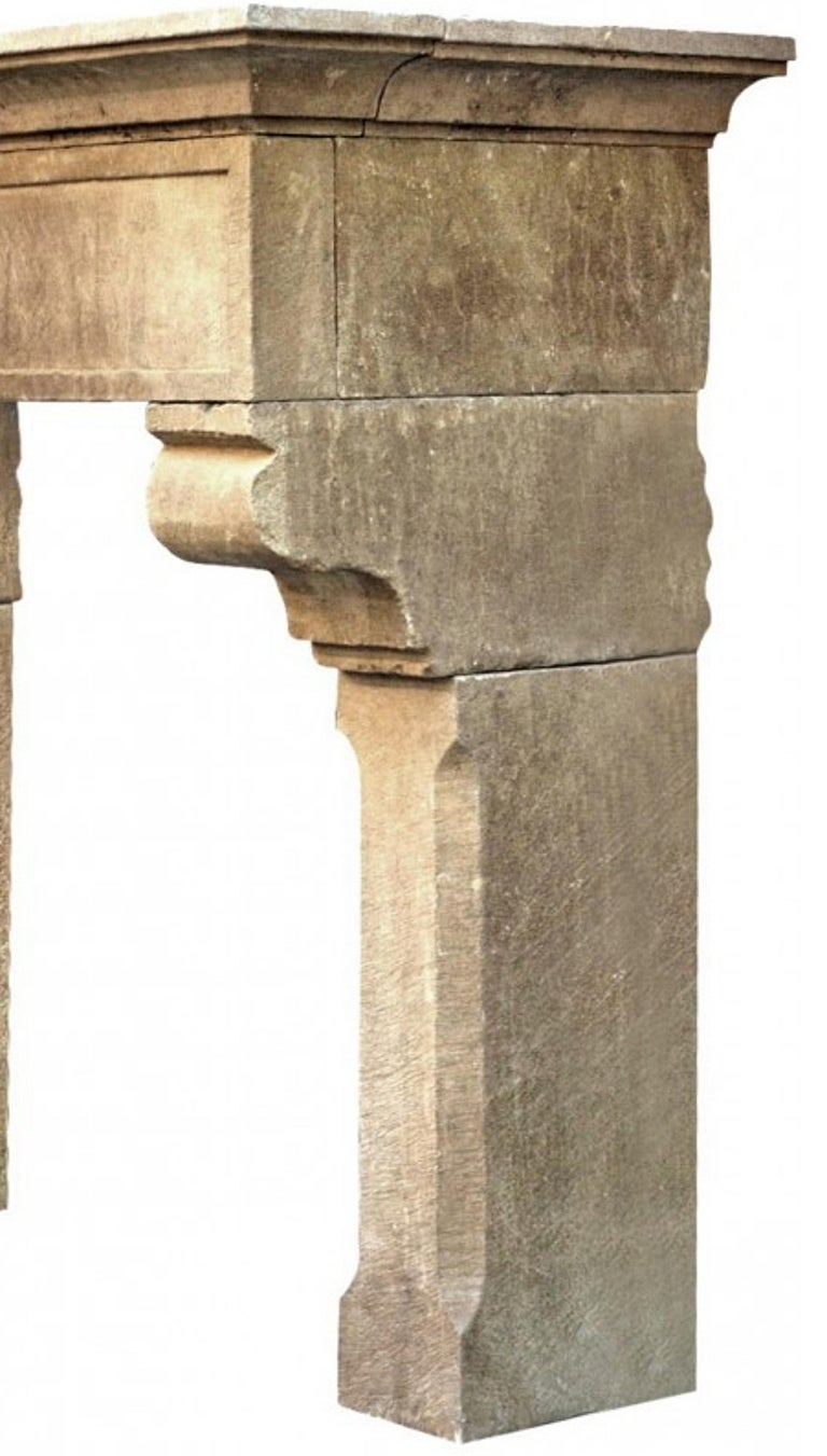 ITALIAN FIREPLACE IN SERENA STONE early 20th century For Sale at 1stDibs