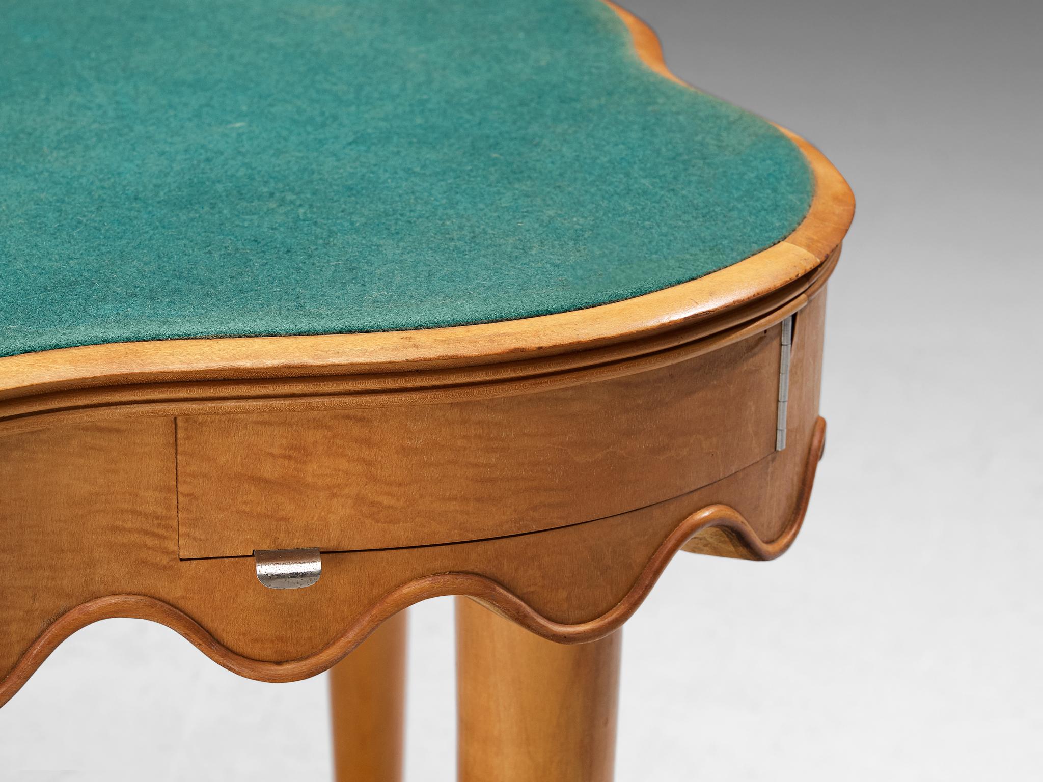 Italian Game Table in Maple For Sale at 1stDibs