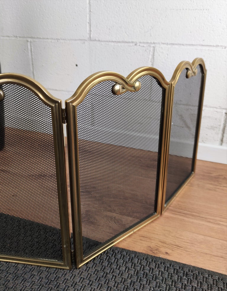 Italian Gilt Brass Fireplace Screen or Fire Screen For Sale at 1stDibs