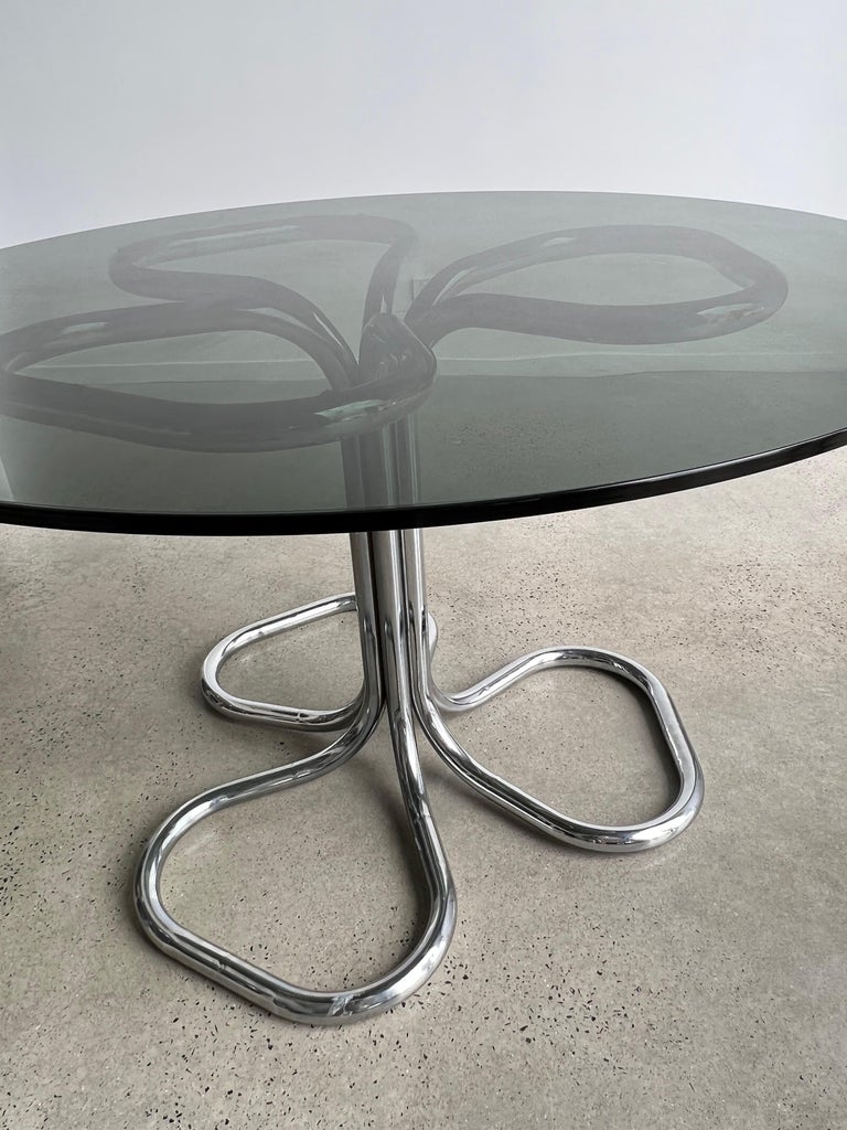 Italian Giotto Stoppino Smoked Glass and Chrome Round Glass Table, 1970 ...