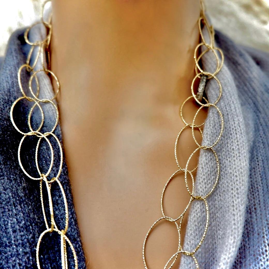 Italian gold oval necklace For Sale at 1stDibs