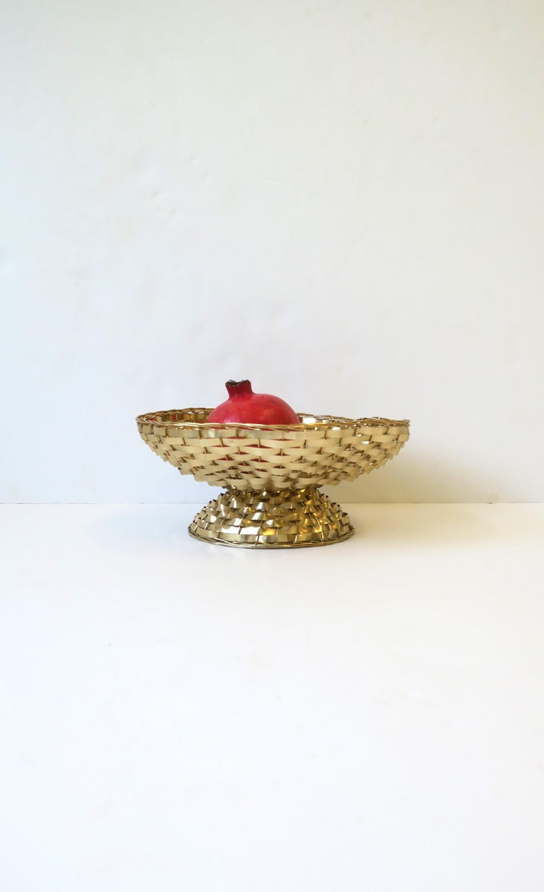 Italian Gold Wire Wicker Compote Basket with Scalloped Edge For Sale at ...