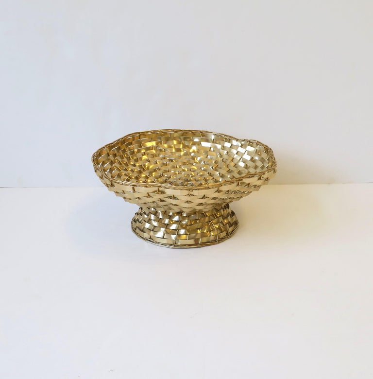 Italian Gold Wire Wicker Compote Basket with Scalloped Edge For Sale at ...