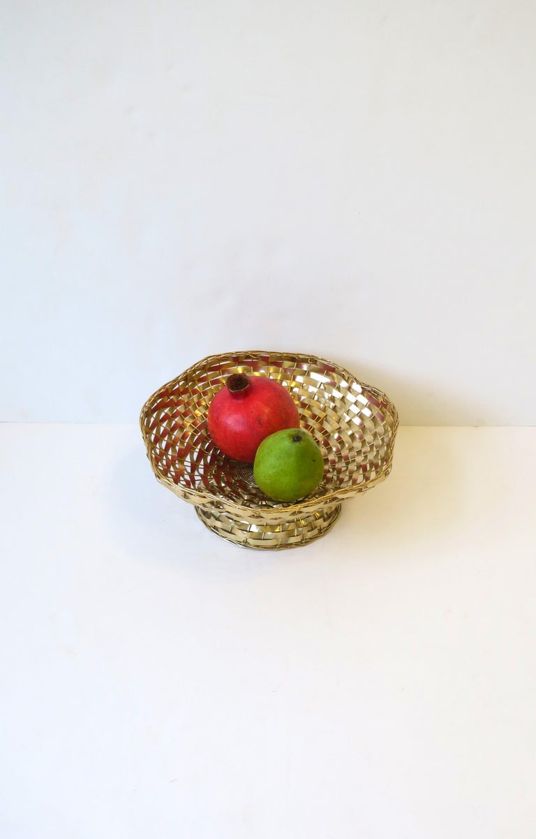 Italian Gold Wire Wicker Compote Basket with Scalloped Edge For Sale at ...