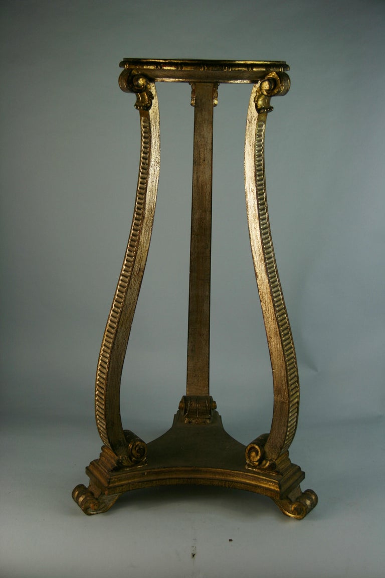 Italian Hand Carved Gilt Wood Pedestal For Sale at 1stDibs