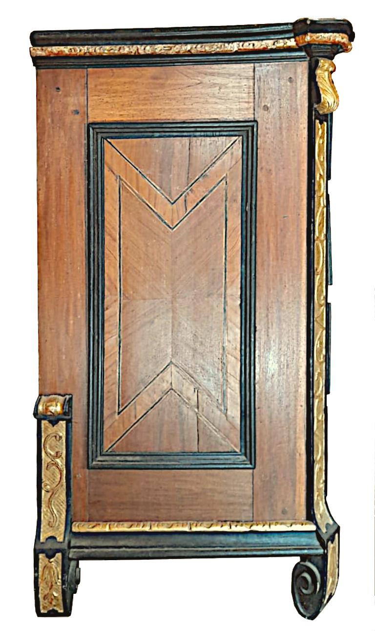 Italian (Lombard) dresser, mid-1700s, made of walnut For Sale at 1stDibs