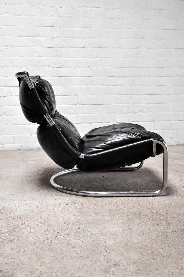 Italian Lounge Chair in Black Leather and Tubular Steel, 1970s For Sale ...