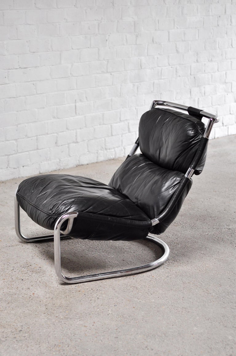 Italian Lounge Chair in Black Leather and Tubular Steel, 1970s For Sale ...