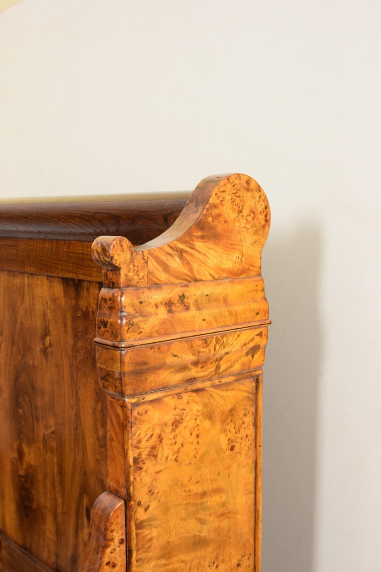 Italian Mid-19th Century Poplar Burl Bed For Sale at 1stDibs | burlwood bed