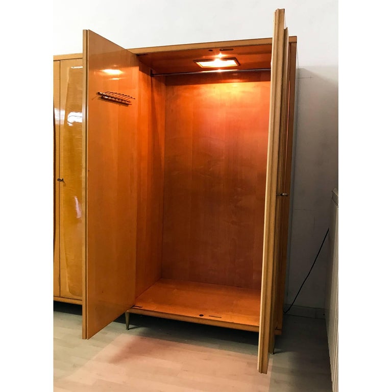 Italian Mid-Century Maple Wardrobe by Vittorio and Plinio Dassi, 1950s ...