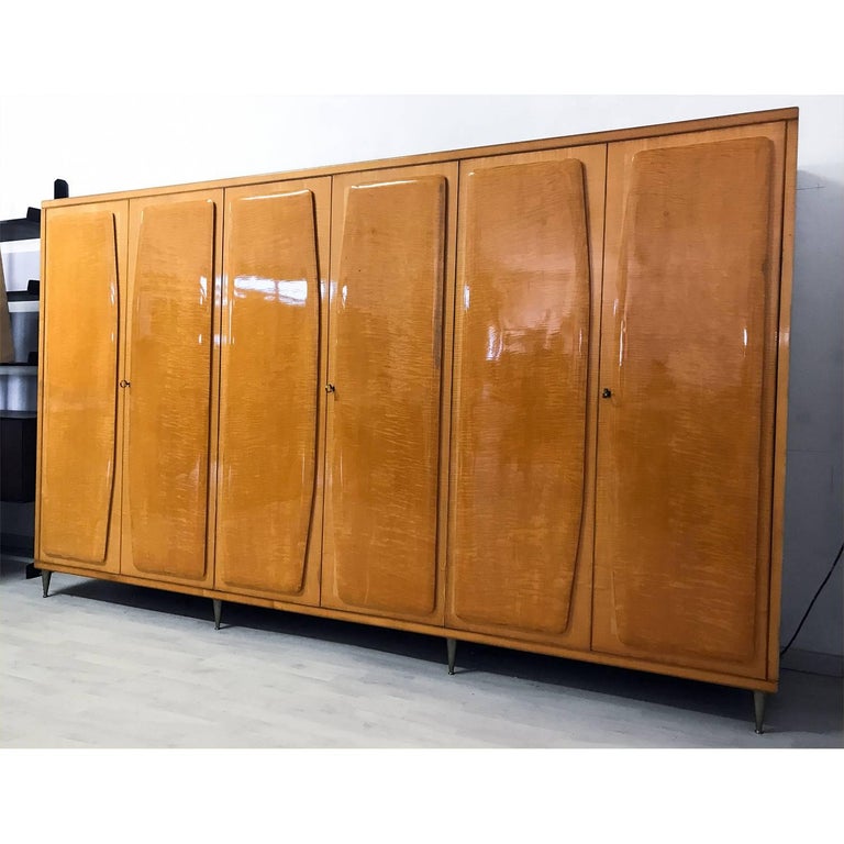 Italian Mid-Century Maple Wardrobe by Vittorio and Plinio Dassi, 1950s ...