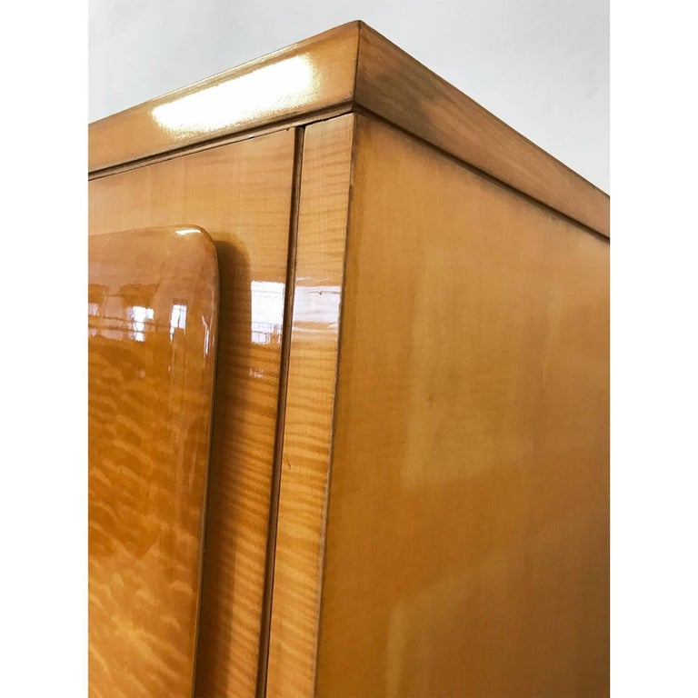 Italian Mid-Century Maple Wardrobe by Vittorio and Plinio Dassi, 1950s ...