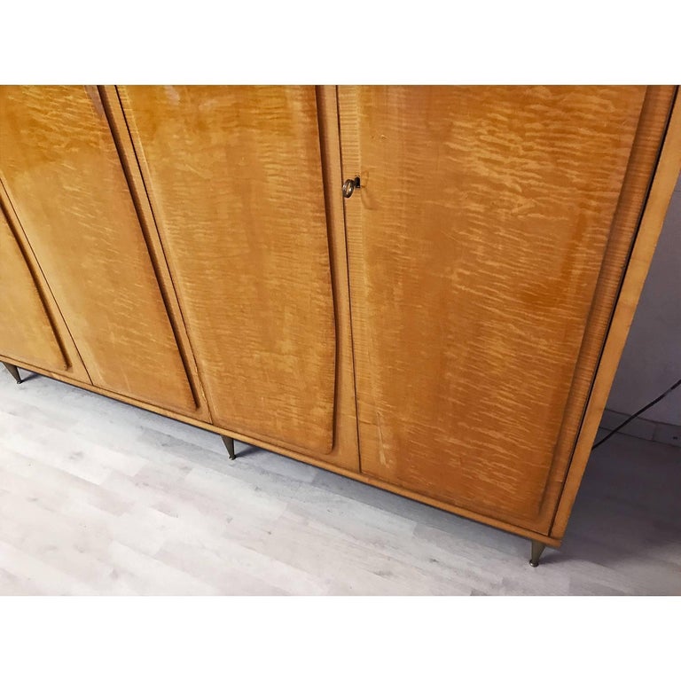 Italian Mid-Century Maple Wardrobe by Vittorio and Plinio Dassi, 1950s ...
