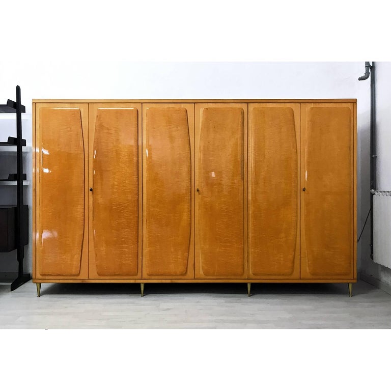 Italian Mid-Century Maple Wardrobe by Vittorio and Plinio Dassi, 1950s ...