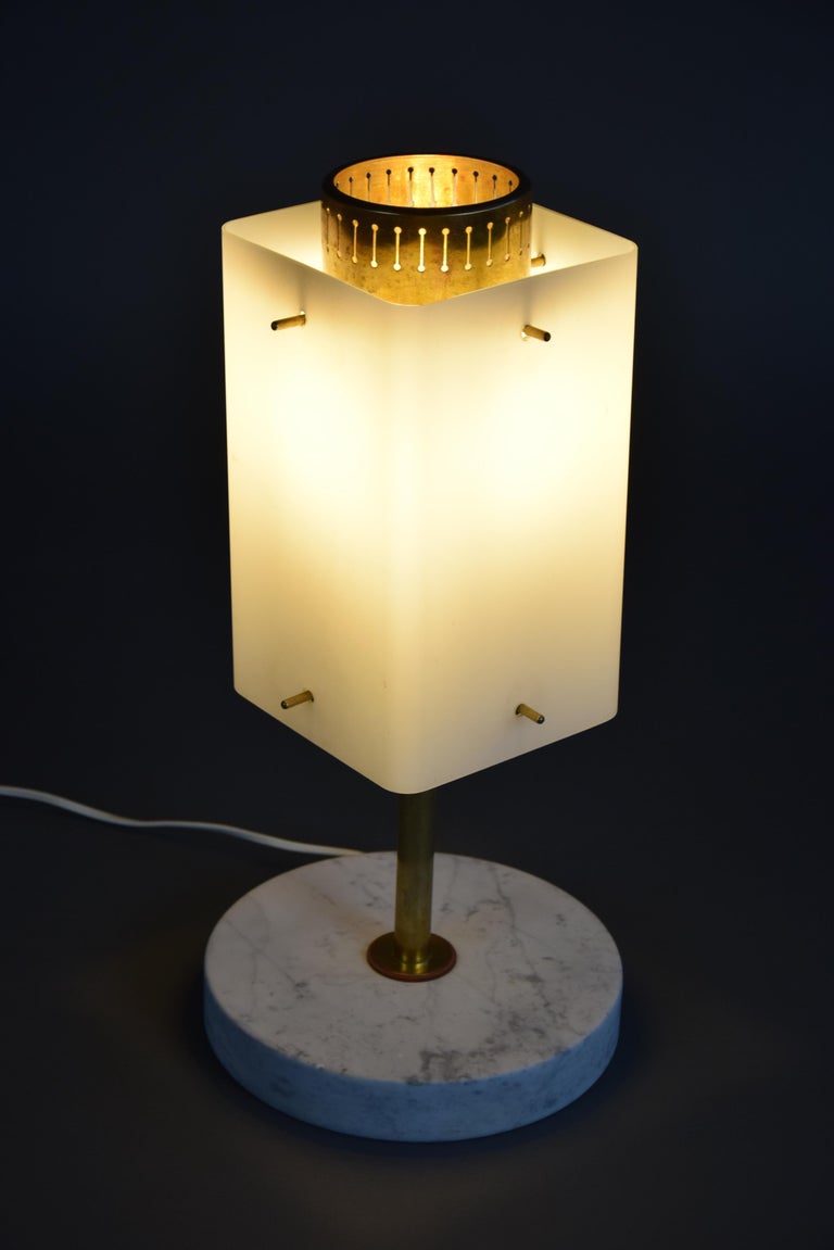 Italian Mid-Century Modern Brass, Opaline Glass and Carrera Marble Table Lamp For Sale at 1stDibs