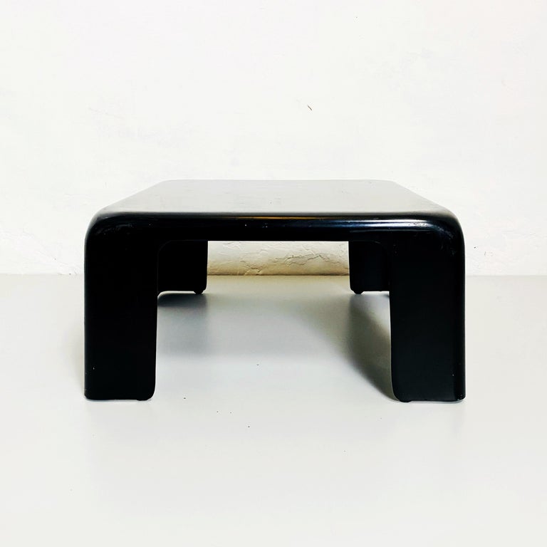 Italian Mid-Century Modern Plastic Table 4 Gatti by Mario Bellini for B ...