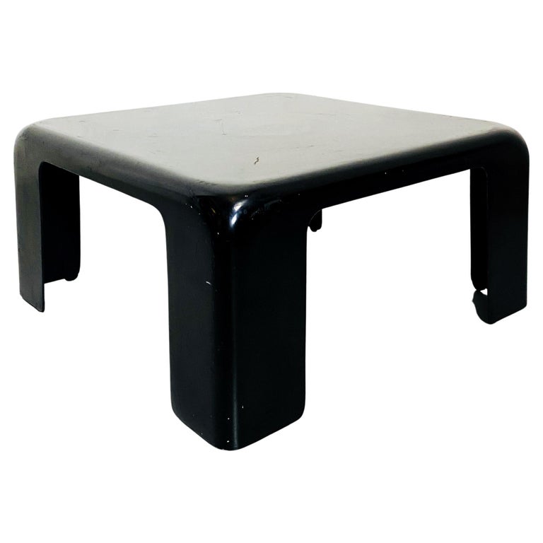 Italian Mid-Century Modern Plastic Table 4 Gatti by Mario Bellini for B ...