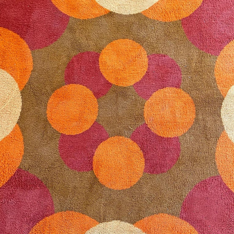 Italian Mid-Century Modern Round Short-Pile Carpet with Circular Motifs ...