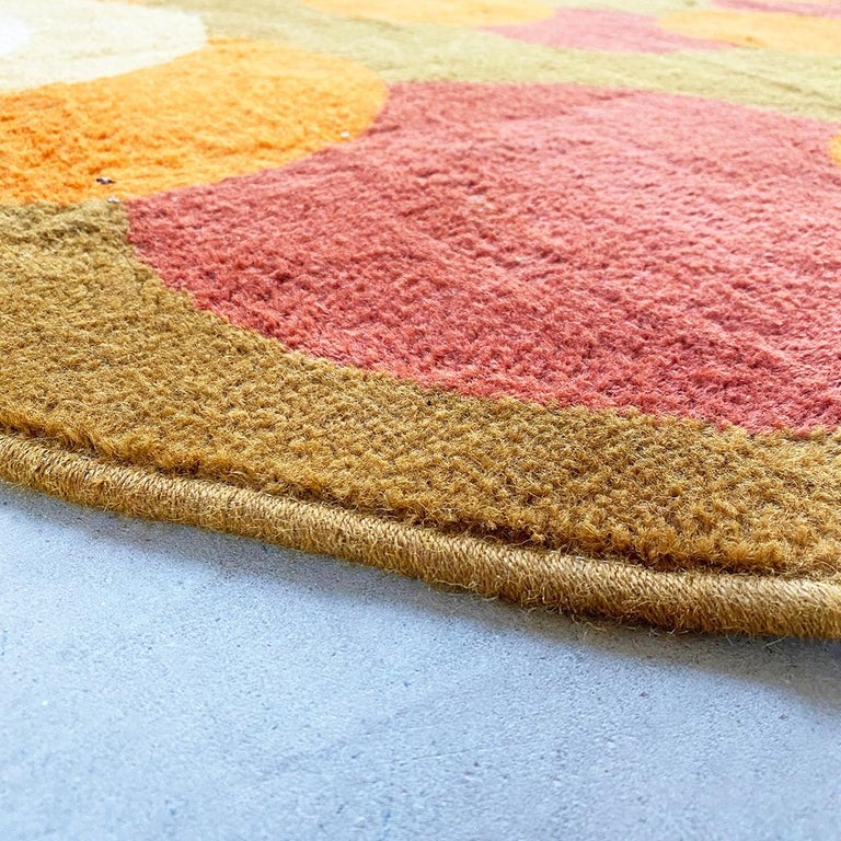 Italian Mid-Century Modern Round Short-Pile Carpet with Circular Motifs ...