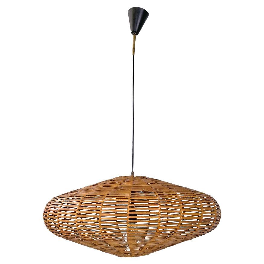 Italian mid-century modern round woven rattan chandelier, 1950s For ...