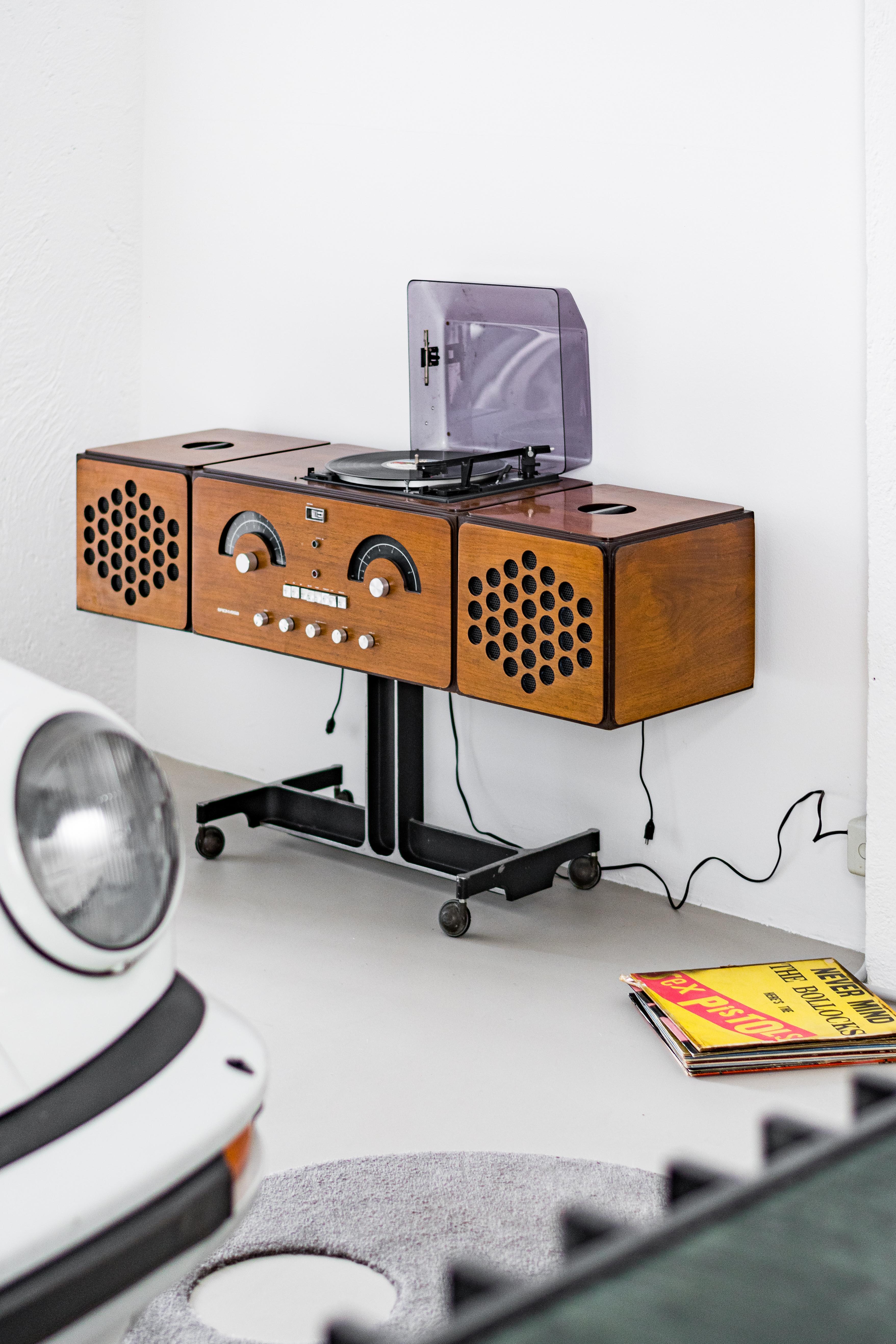 Italian Mid Century Modern RR126 Radio Turntable by the Castiglioni ...